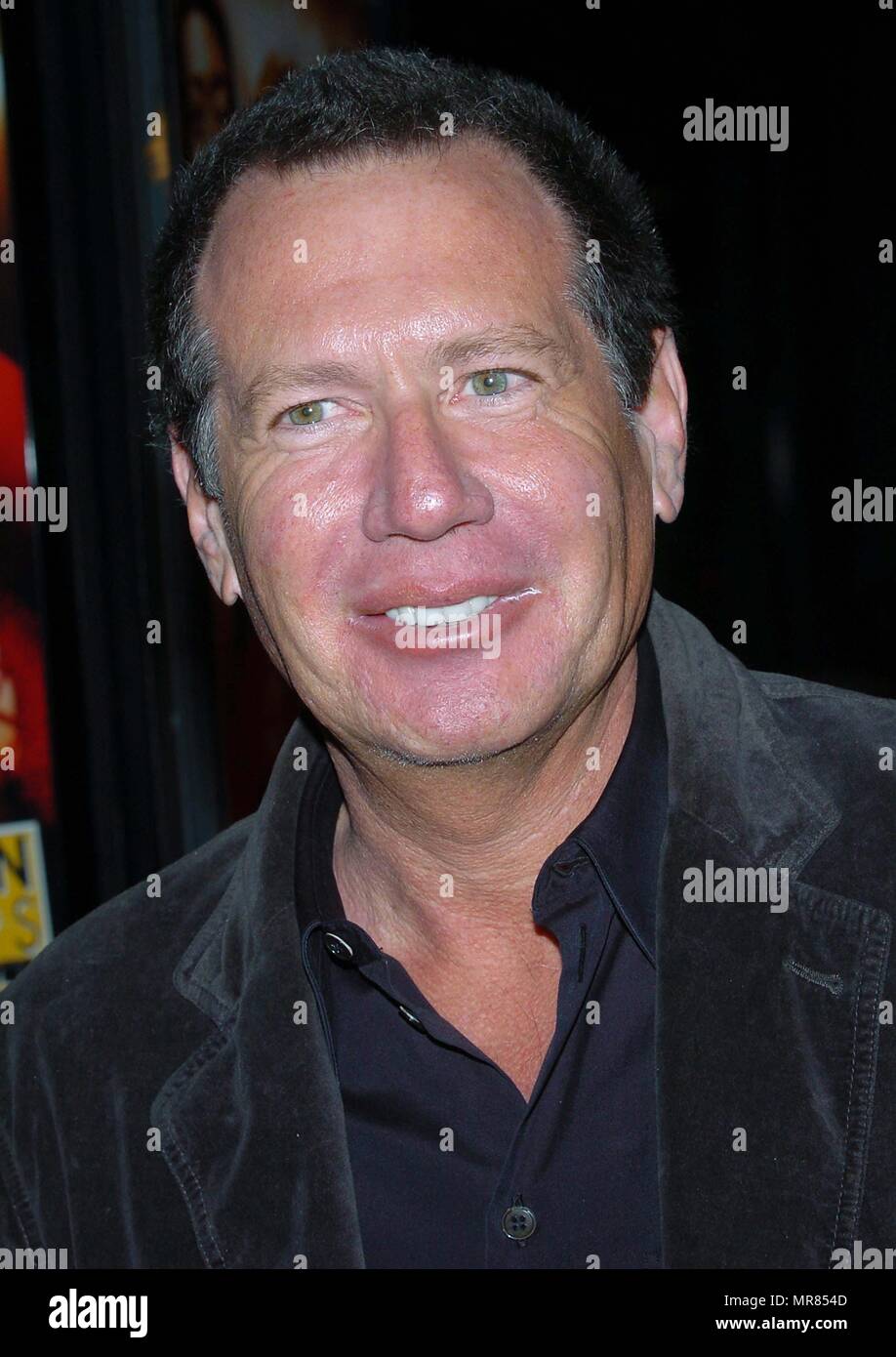Gary Shandling arriving at the pemiere of "Against The Ropes " at the ...