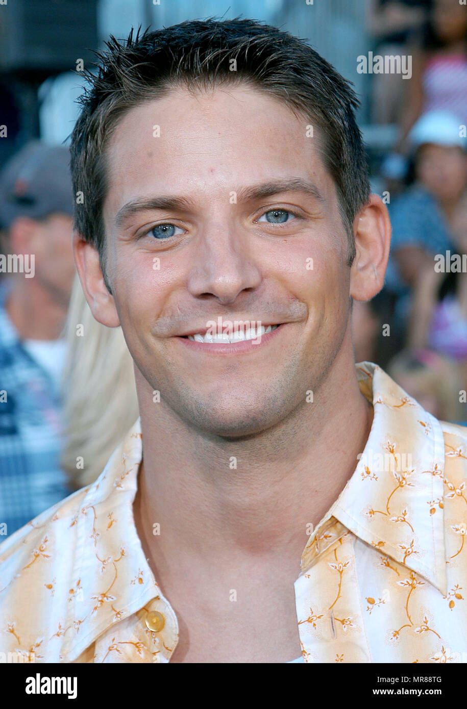 Jeff Timmons (98 degrees) arriving at the " Teen Choice Awards 2003 ...