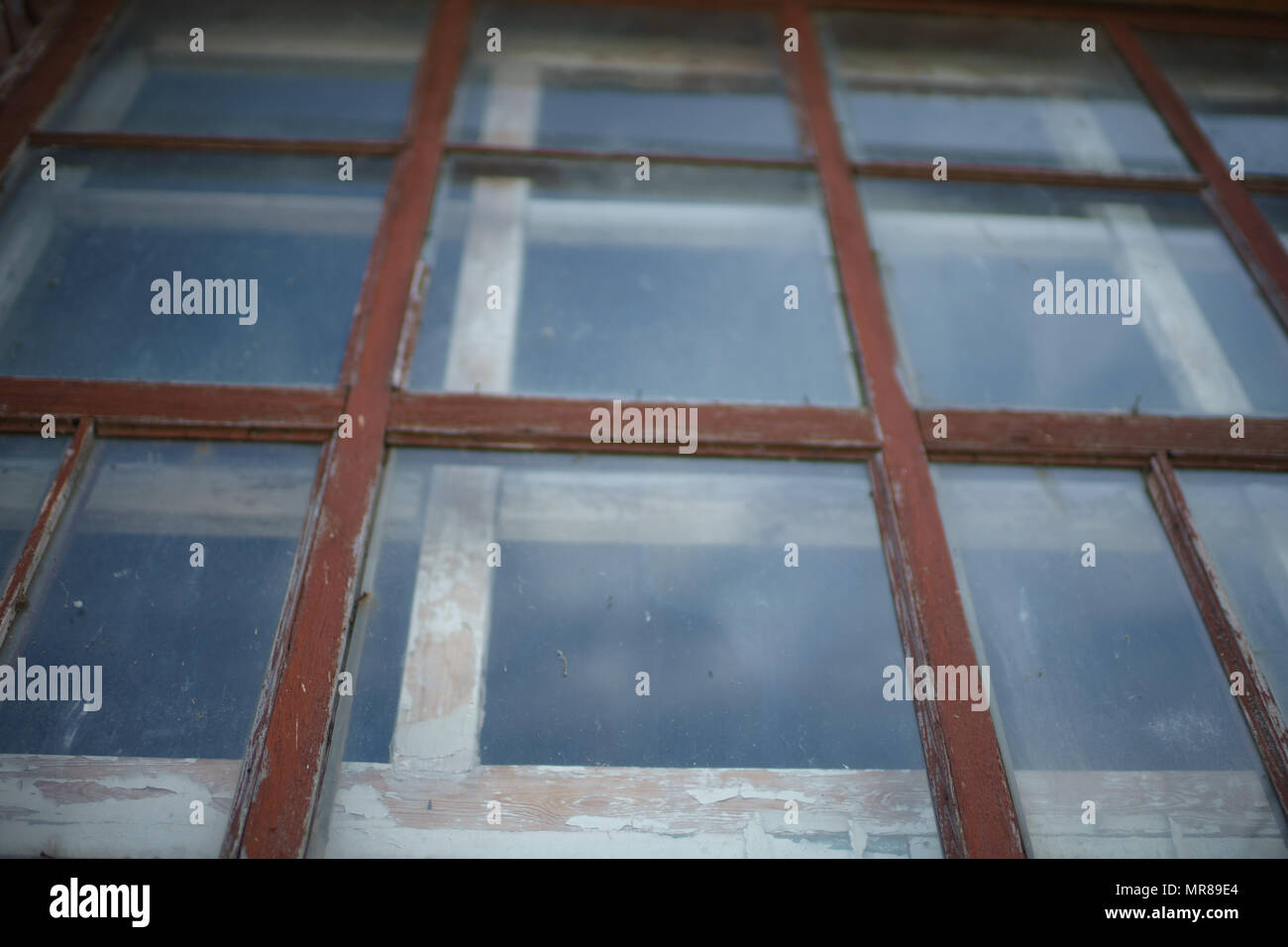 Square window frames hi-res stock photography and images - Alamy
