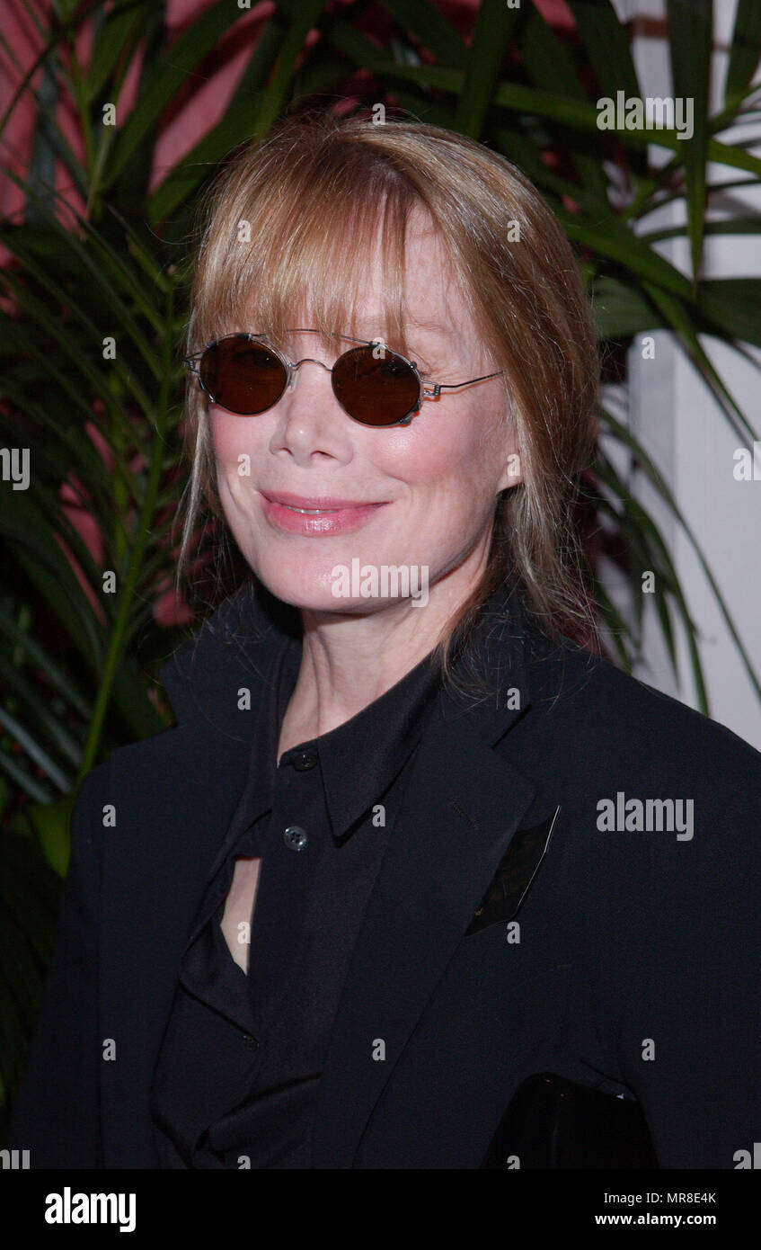 Sissy Spacek, nominated for best actress for "In the Bedroom," arrives ...
