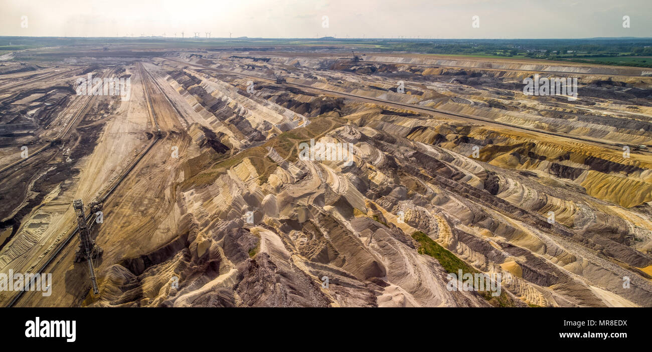 Sandstone quarry quarrying stone hi-res stock photography and images ...