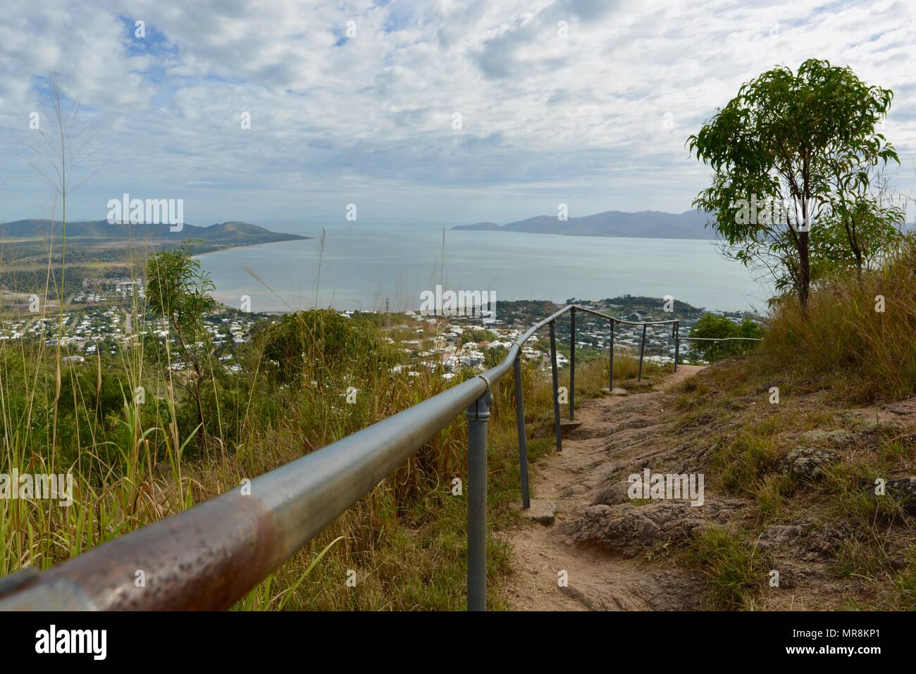 Views of townsville from castle hill hi-res stock photography and ...