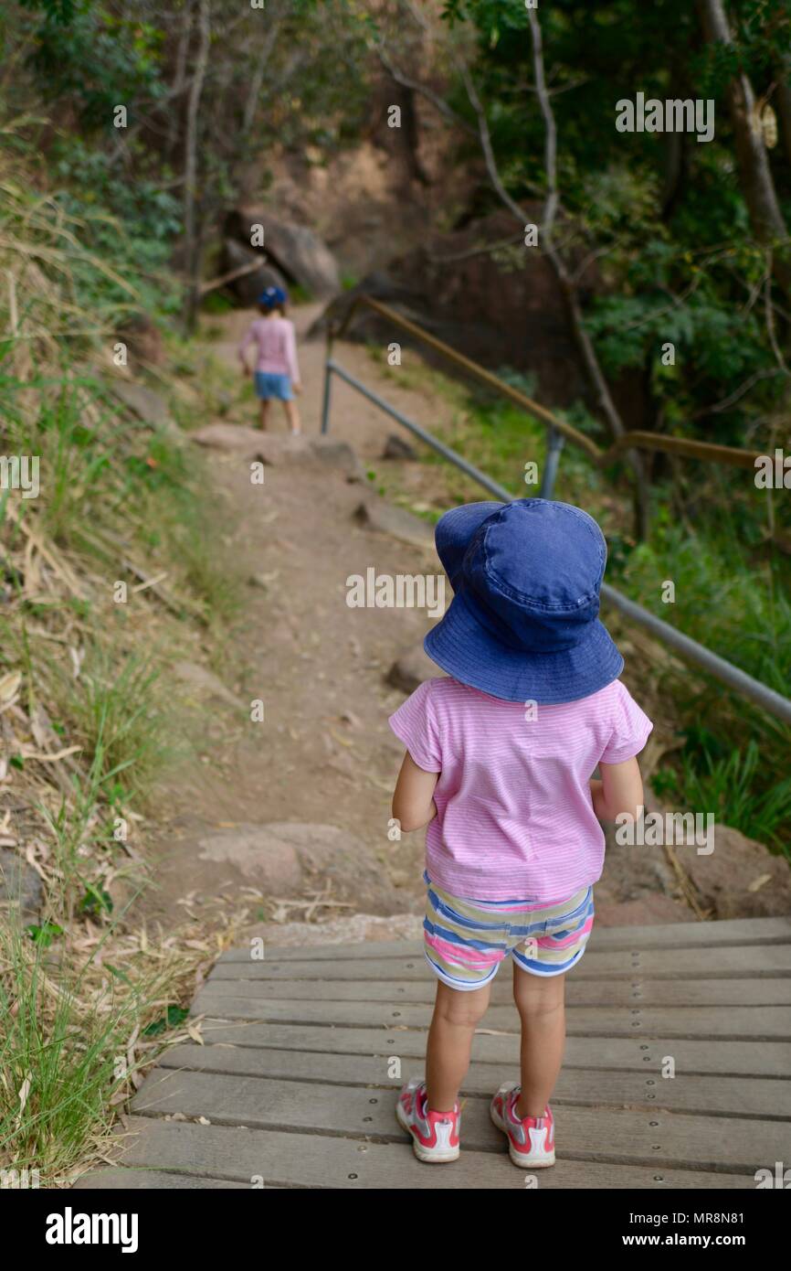 Family bushwalking australia hi-res stock photography and images - Alamy