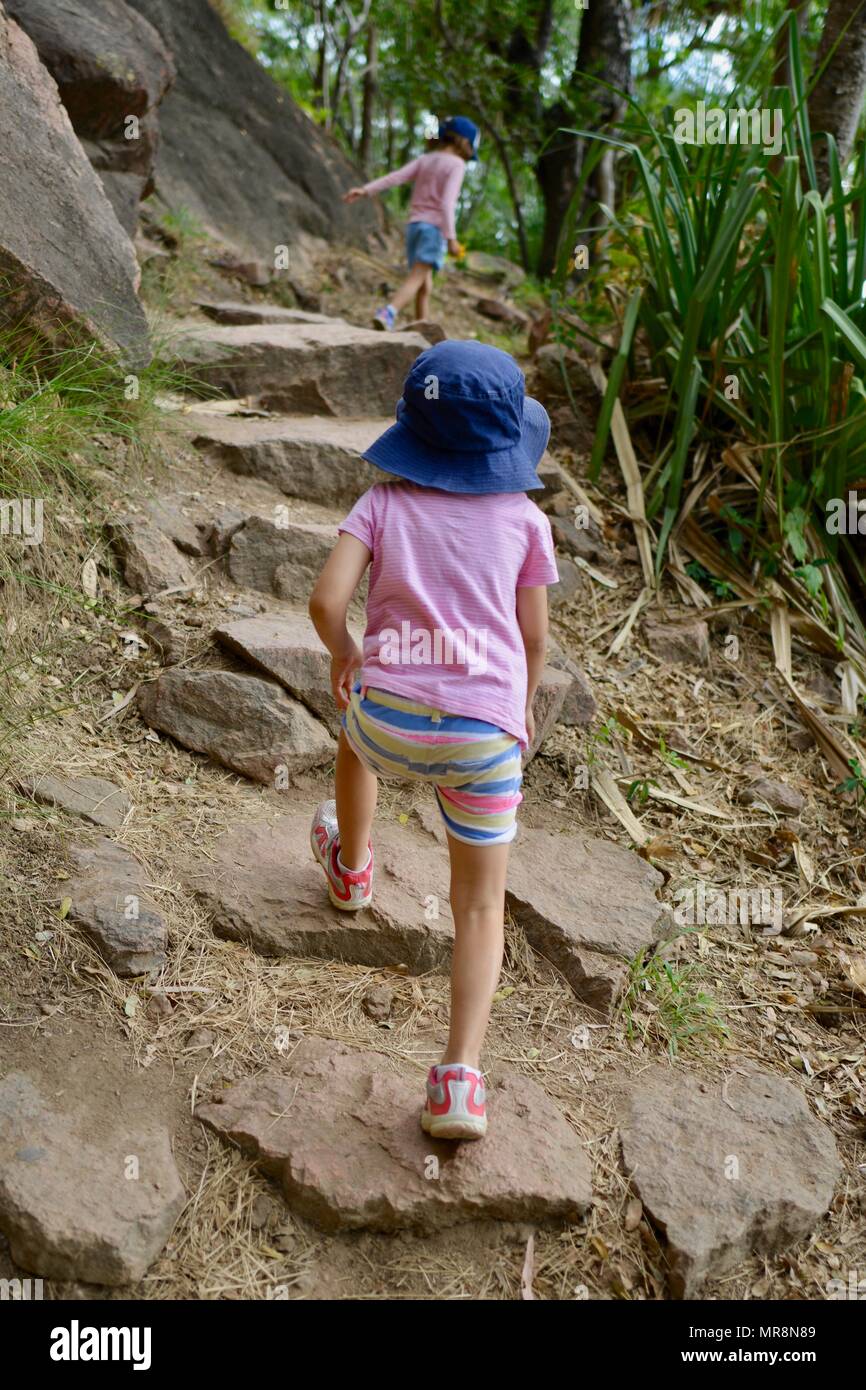 Family bushwalking australia hi-res stock photography and images - Alamy