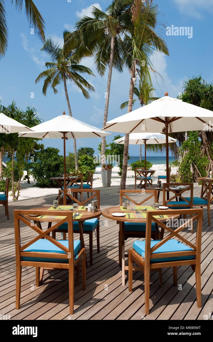 See Restaurant Terrasse High Resolution Stock Photography and Images ...