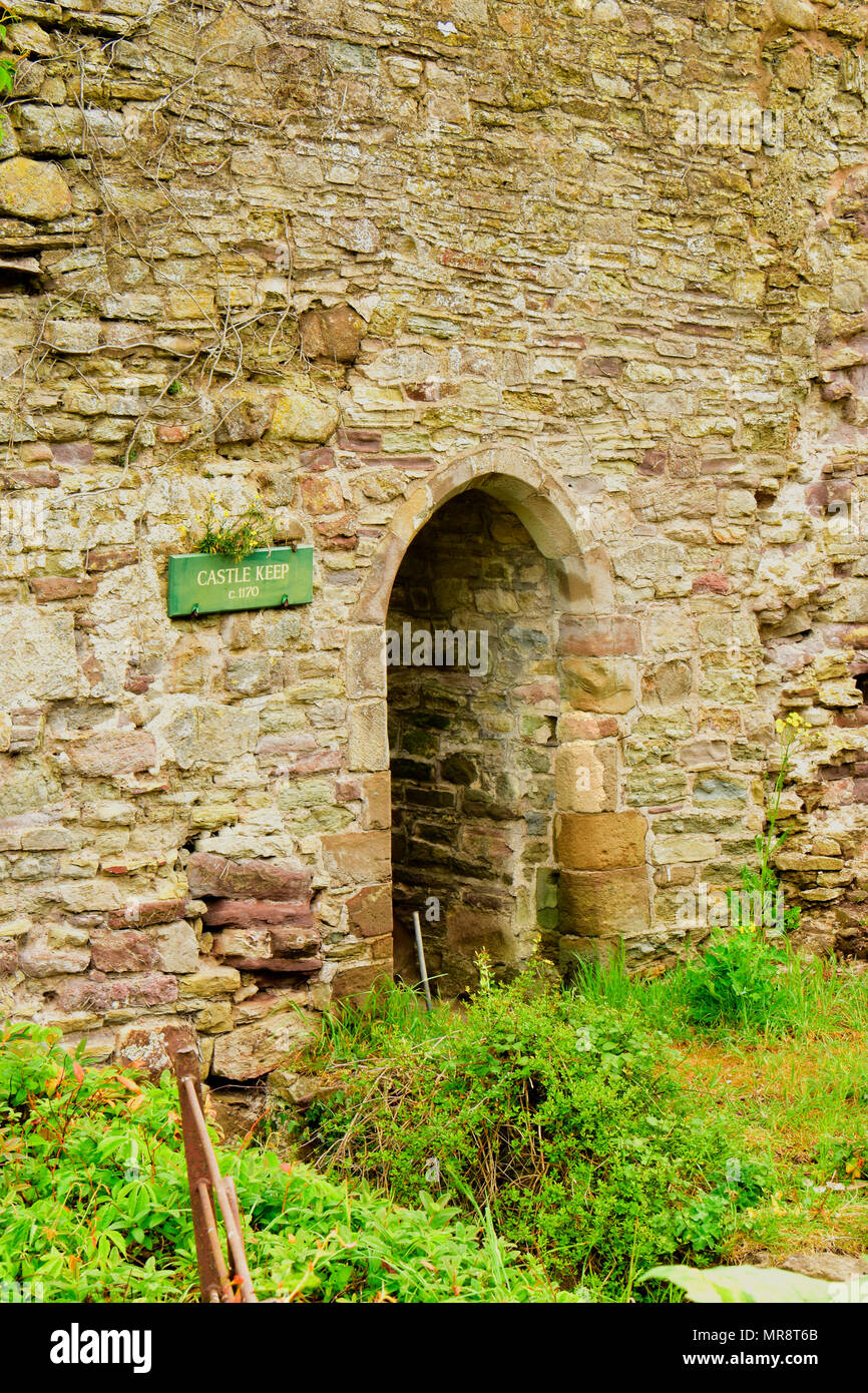 Anglo saxon castle wales hi-res stock photography and images - Alamy
