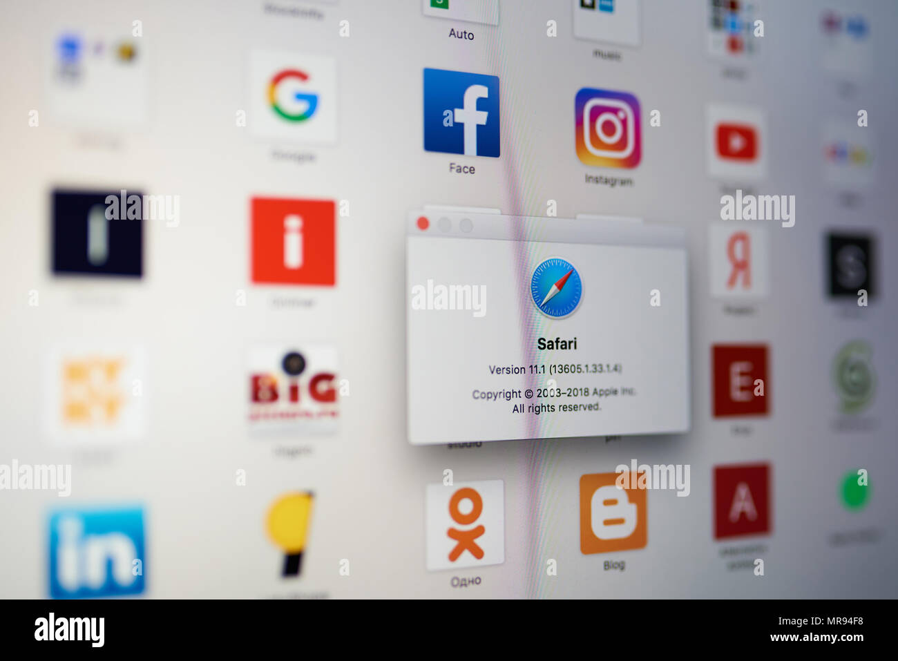 New york, USA - May 25, 2018: Safari internet browser menu on laptop ...