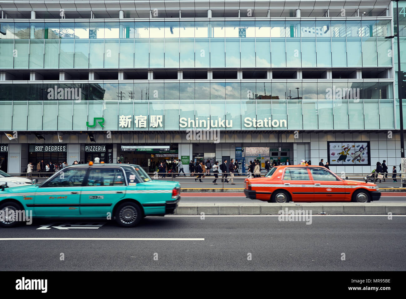 Japan shinjuku station hi-res stock photography and images - Alamy