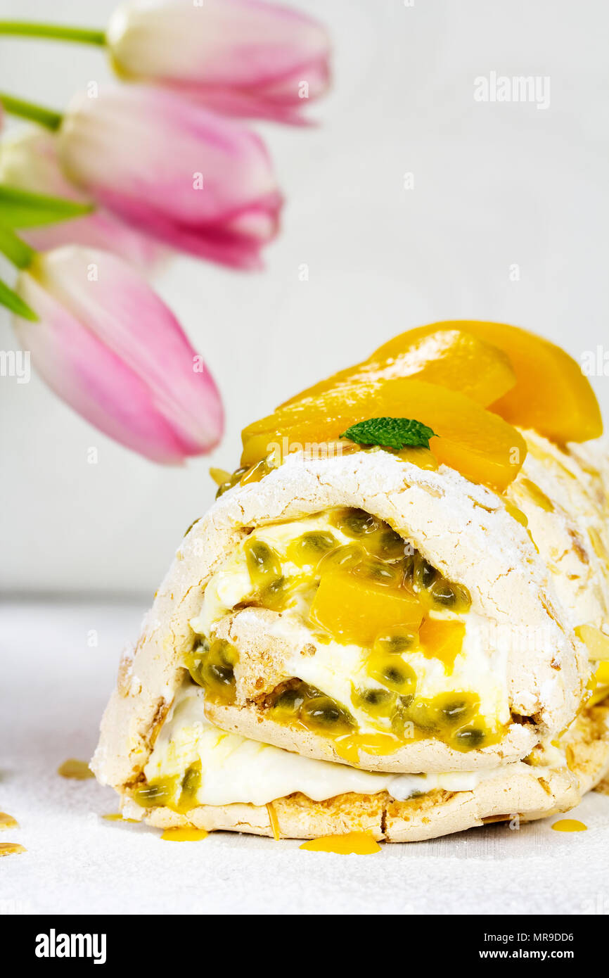 Passion fruit curd hi-res stock photography and images - Alamy