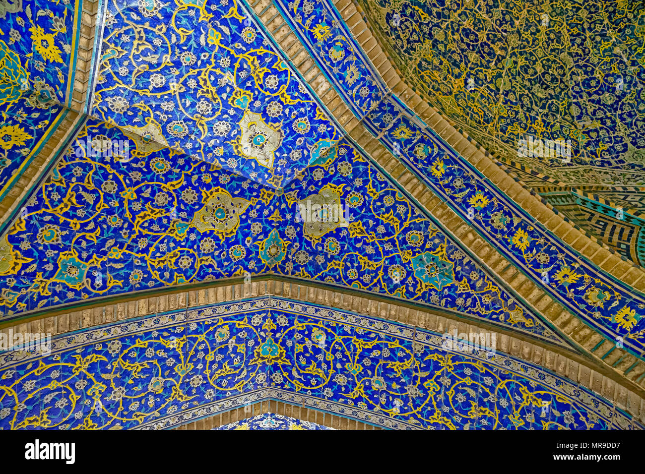 Isfahan Shah Mosque vault Stock Photo - Alamy