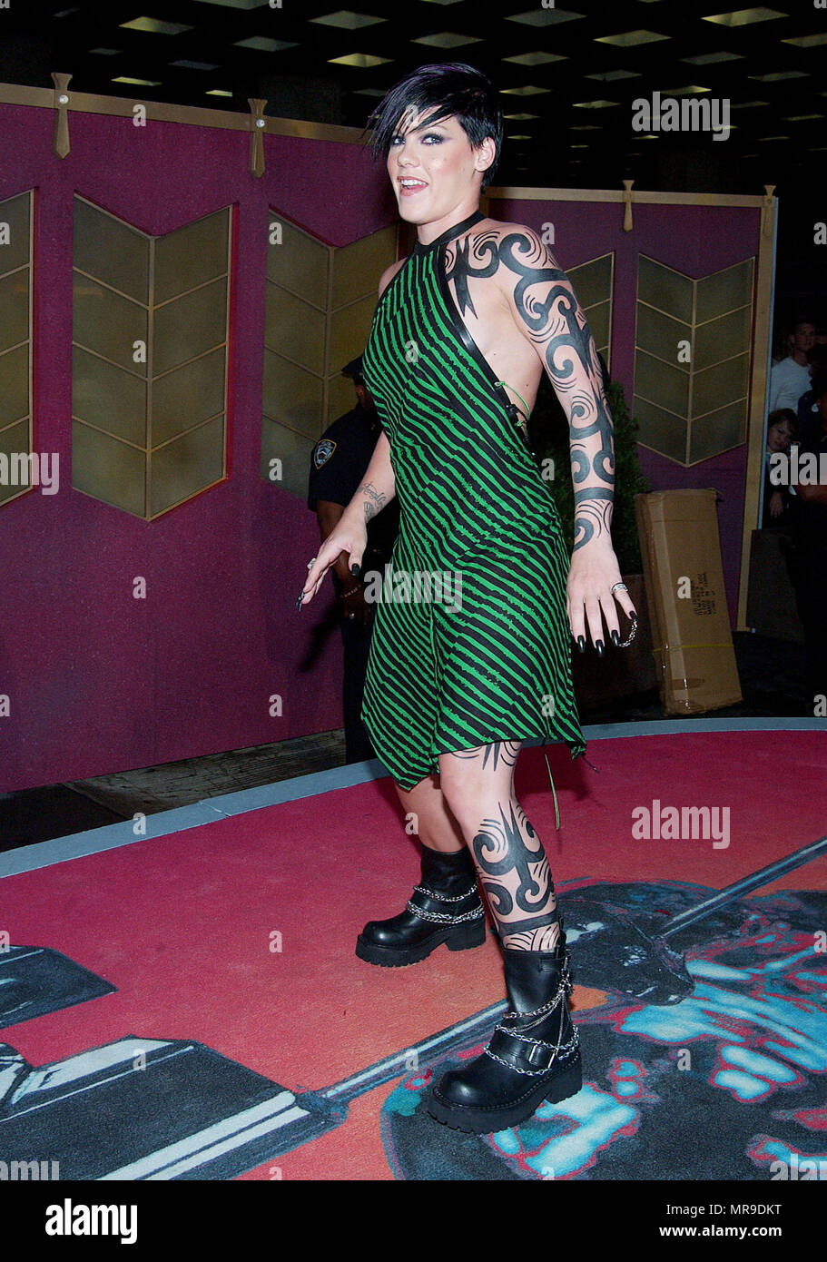 Pink arriving at the 2002 MTV Video Music Awards at the Radio City ...