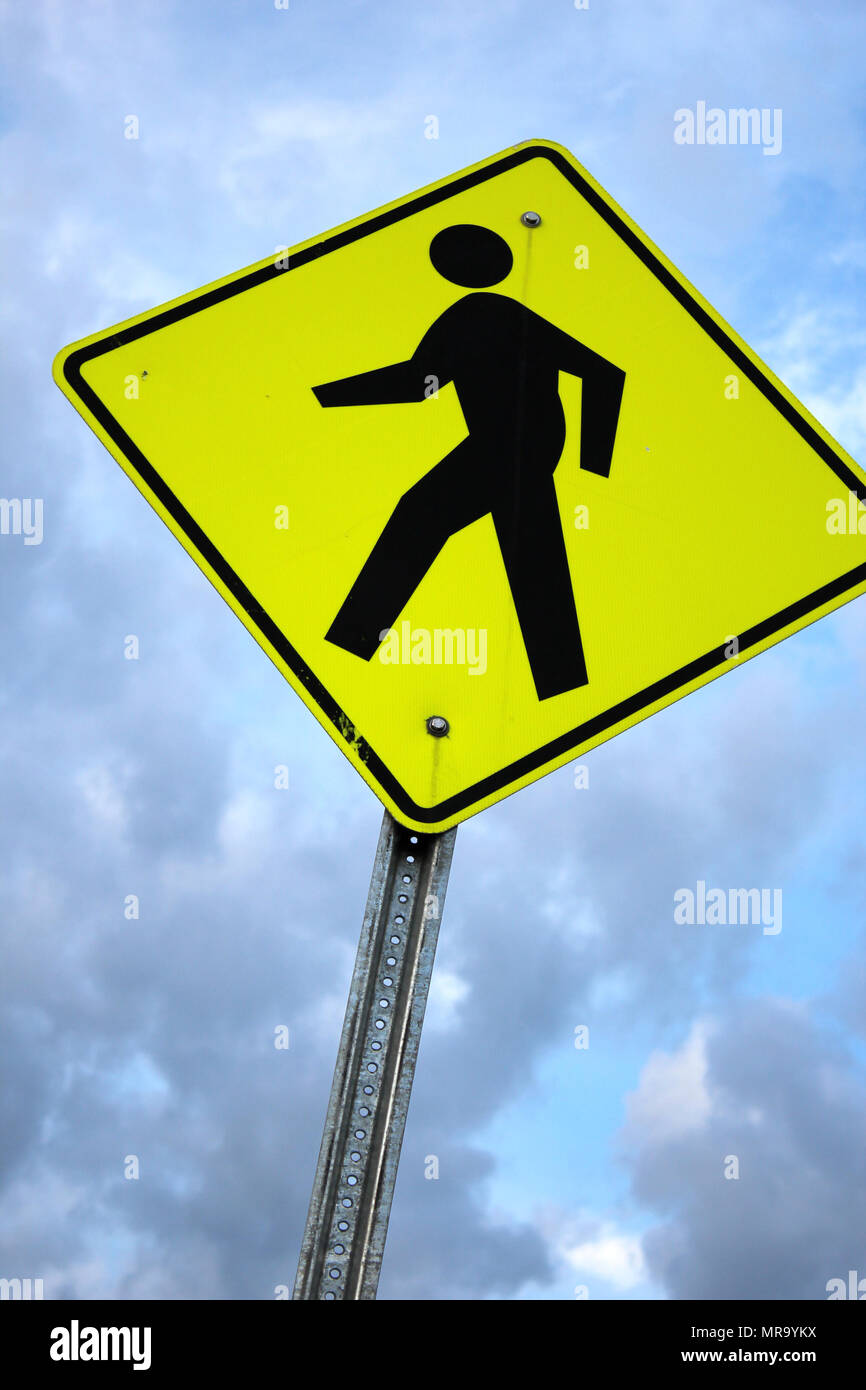 Walk sign hi-res stock photography and images - Alamy