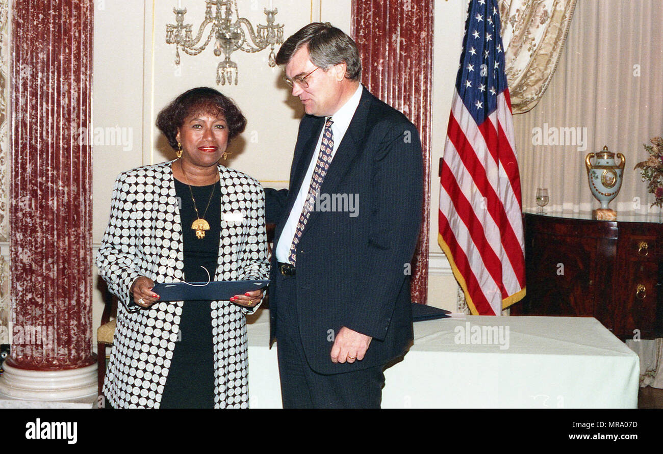 Woman accepting award hi-res stock photography and images - Alamy