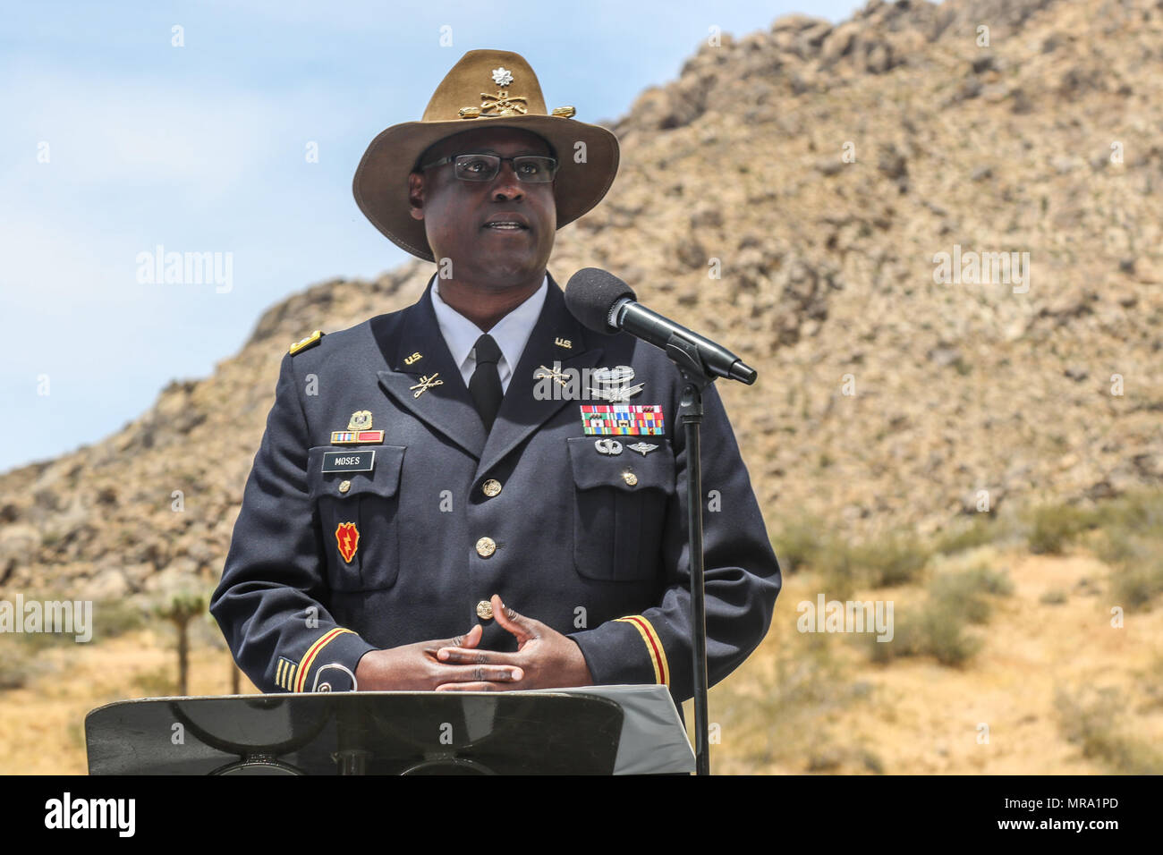APPLE VALLEY, Calif., -- U.S. Army LTC Ryan Moses, commander ...
