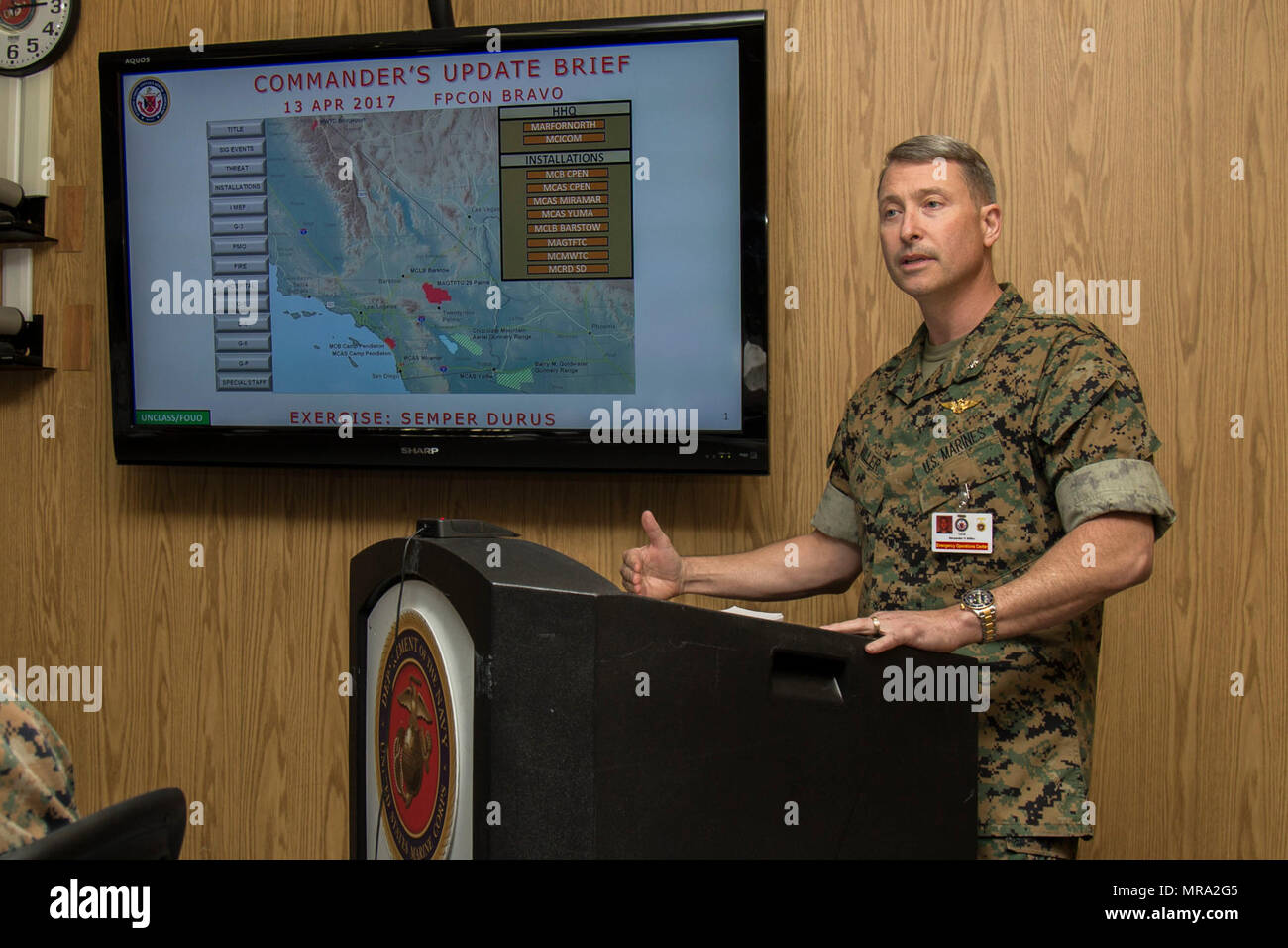 Commanders update brief hi-res stock photography and images - Alamy