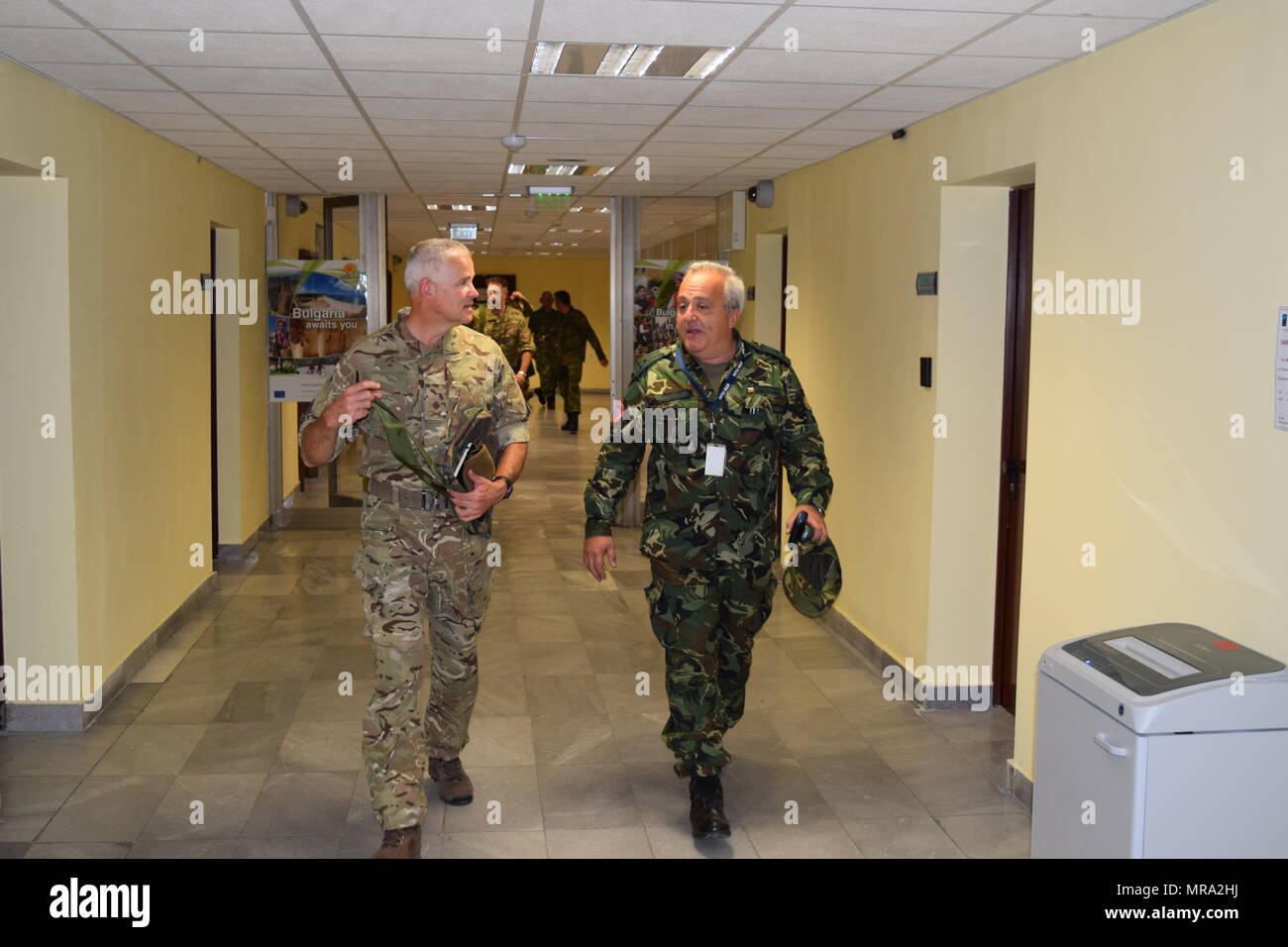 Major General Ian Cave, walks with Colonel Stayko Prokopiev (BGR ...
