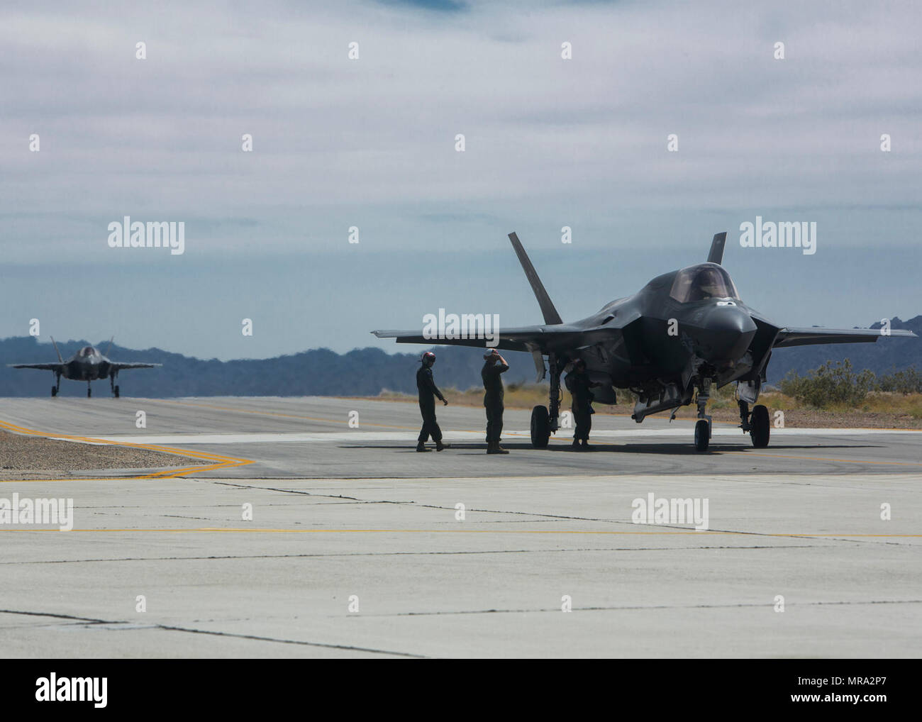 F 35 weapons load hi-res stock photography and images - Alamy