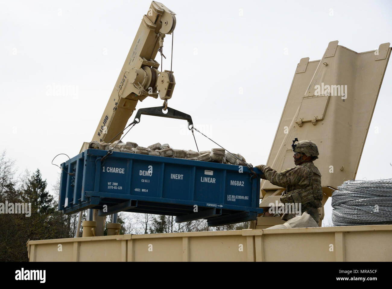 M1 assault breacher vehicle hi-res stock photography and images - Alamy
