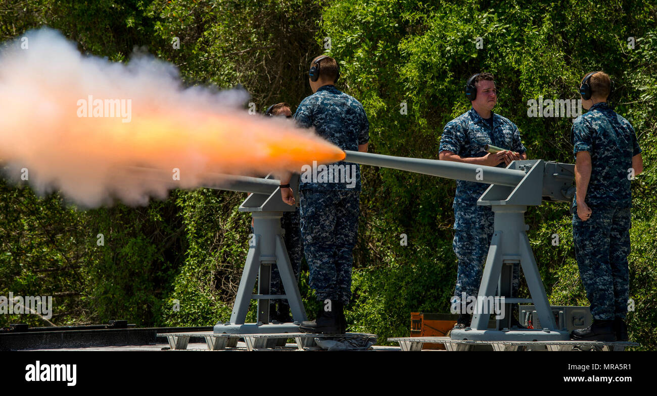 40mm Saluting Battery High Resolution Stock Photography and Images - Alamy