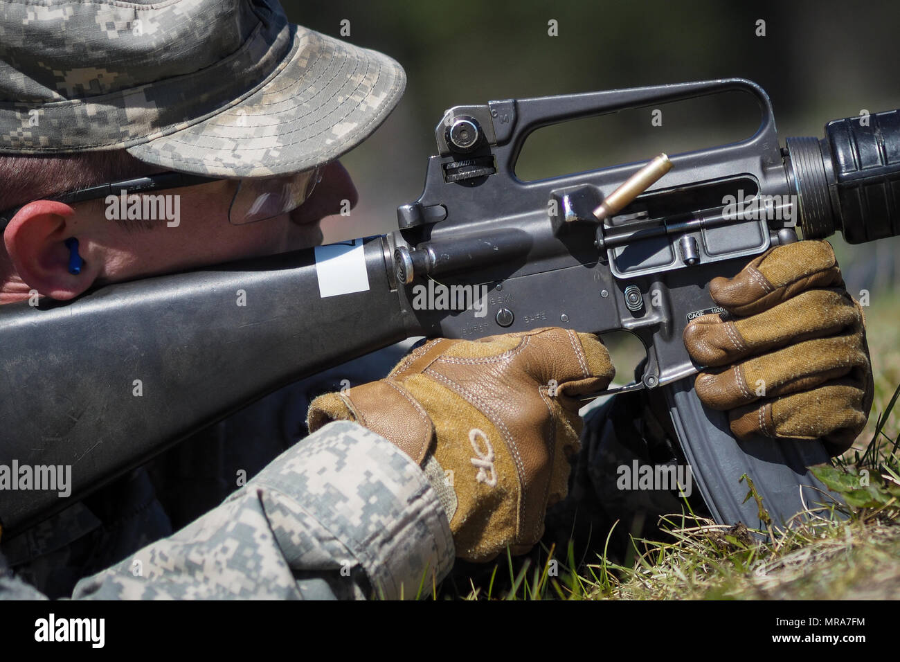 A soldier assigned to the 98th Support Maintenance Company, 17th Combat ...