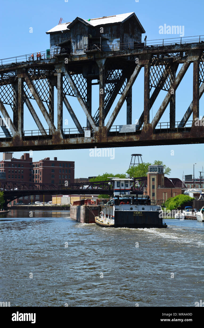 Tugboat barge hi-res stock photography and images - Alamy