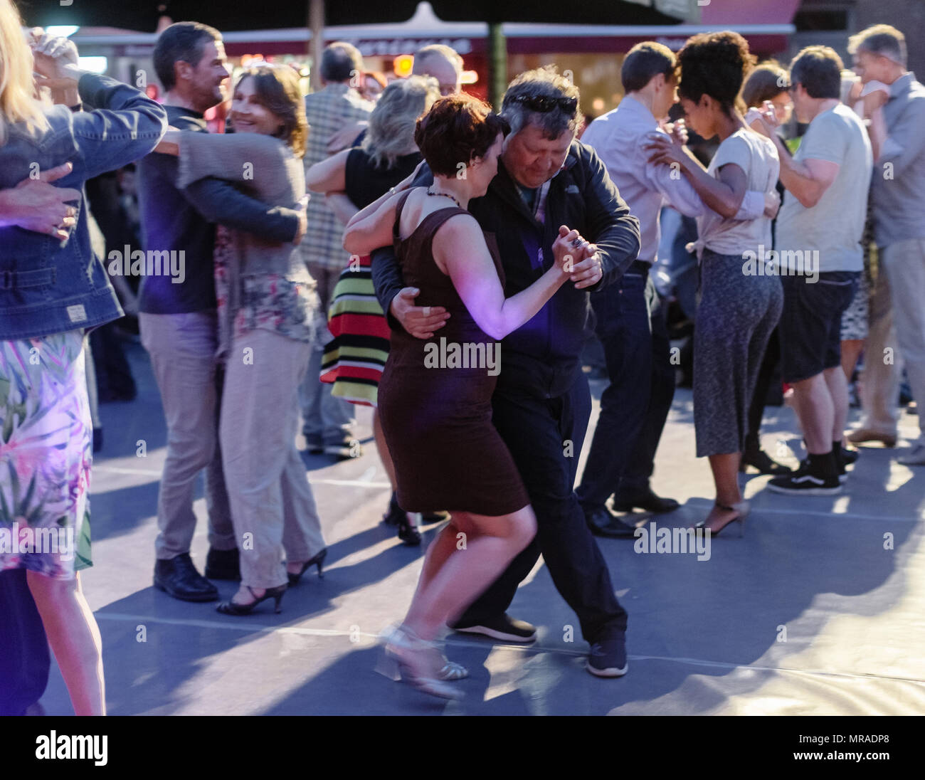 Open air tango hi-res stock photography and images - Alamy