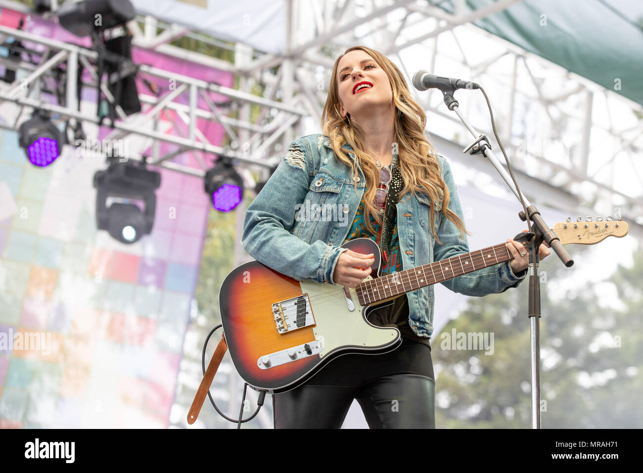 Caitlyn smith hi-res stock photography and images - Alamy