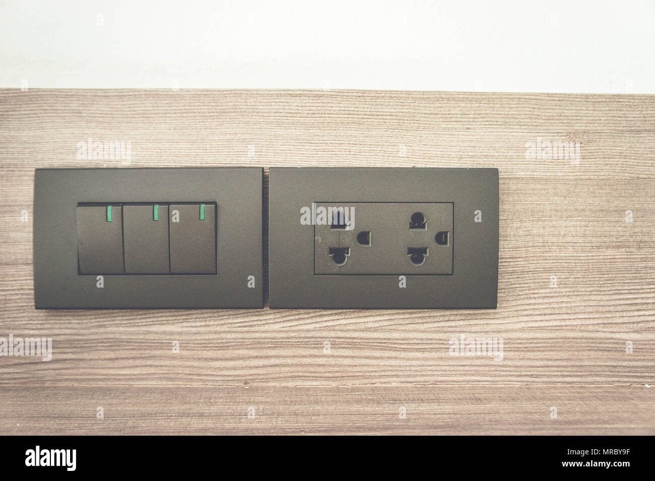Electrical signals hi-res stock photography and images - Alamy