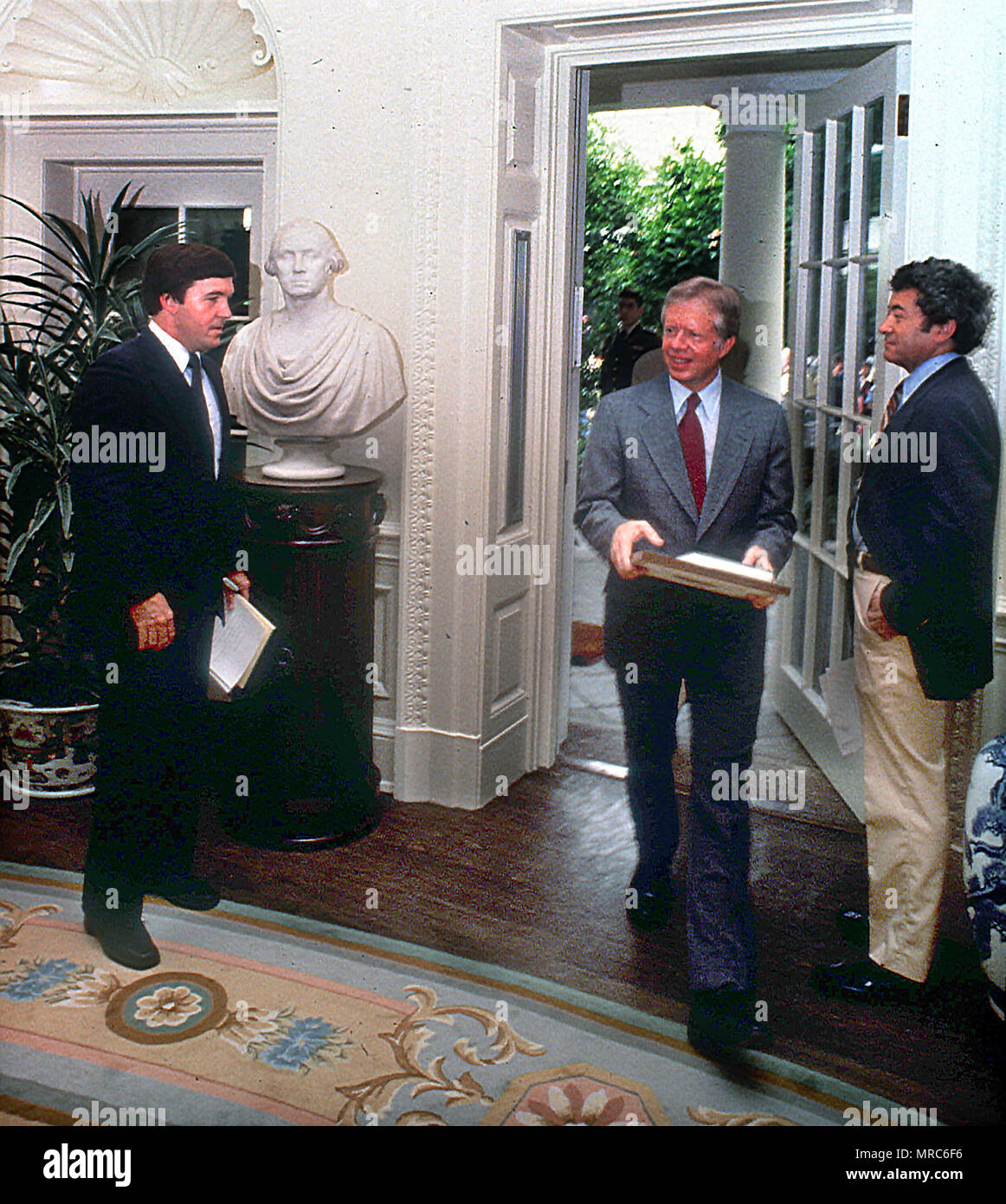 President jimmy carter oval office hi-res stock photography and images ...