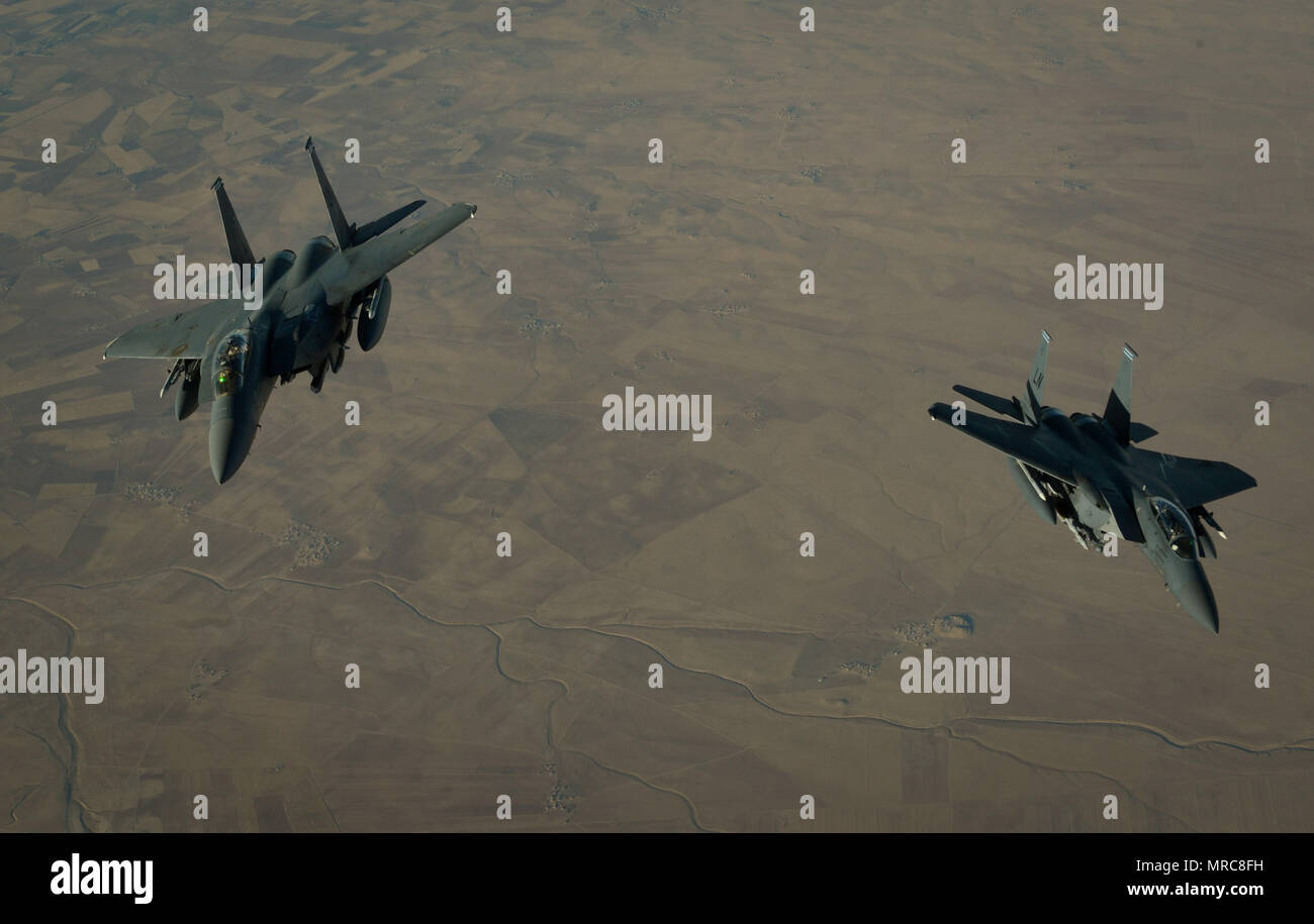 Dual capable aircraft hi-res stock photography and images - Alamy