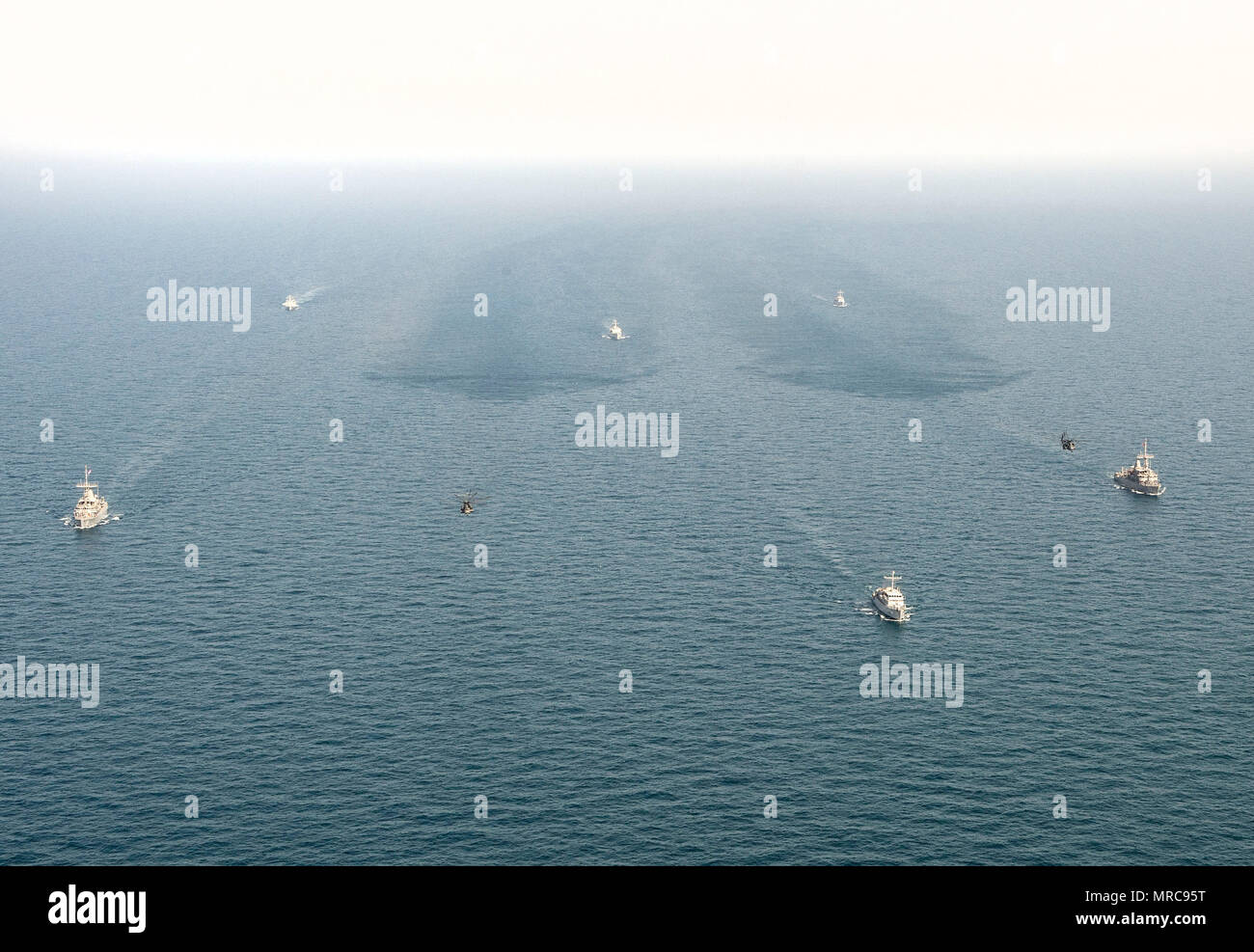 ARABIAN GULF (May 27, 2017) US Navy mine countermeasures (MCM) ships ...