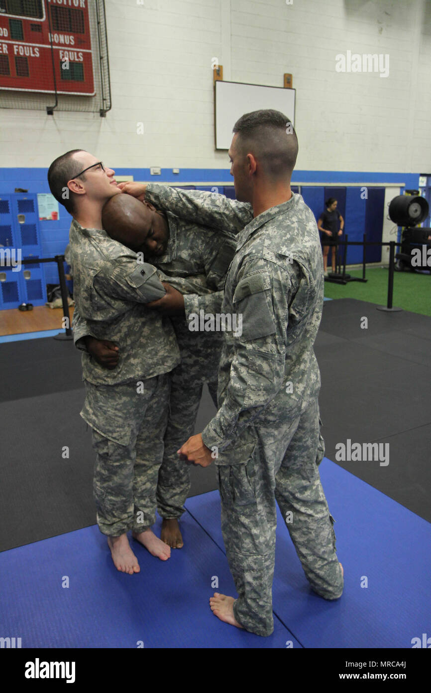 Basic combatives course level 1 hi-res stock photography and images - Alamy