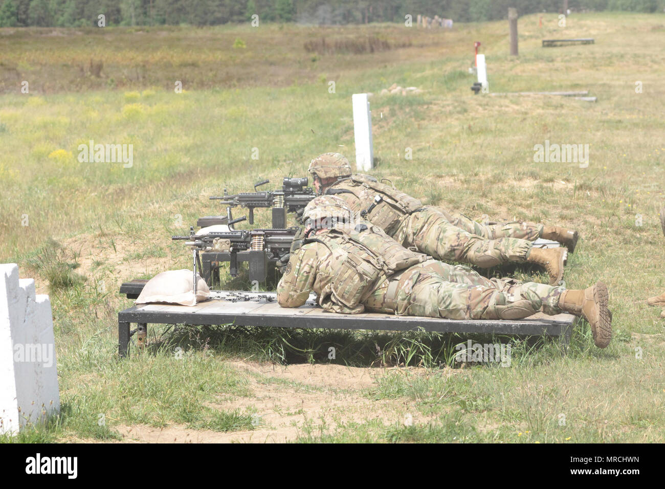 Battle Group Poland U.S. Soldiers fire their 240 Lima 7.62 mm automatic ...