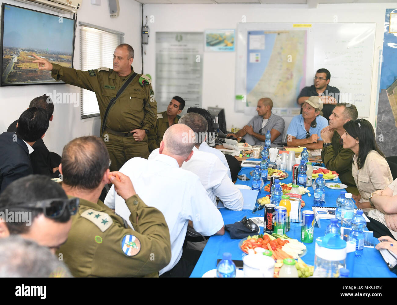 Israel defense forces gaza division hi-res stock photography and images ...