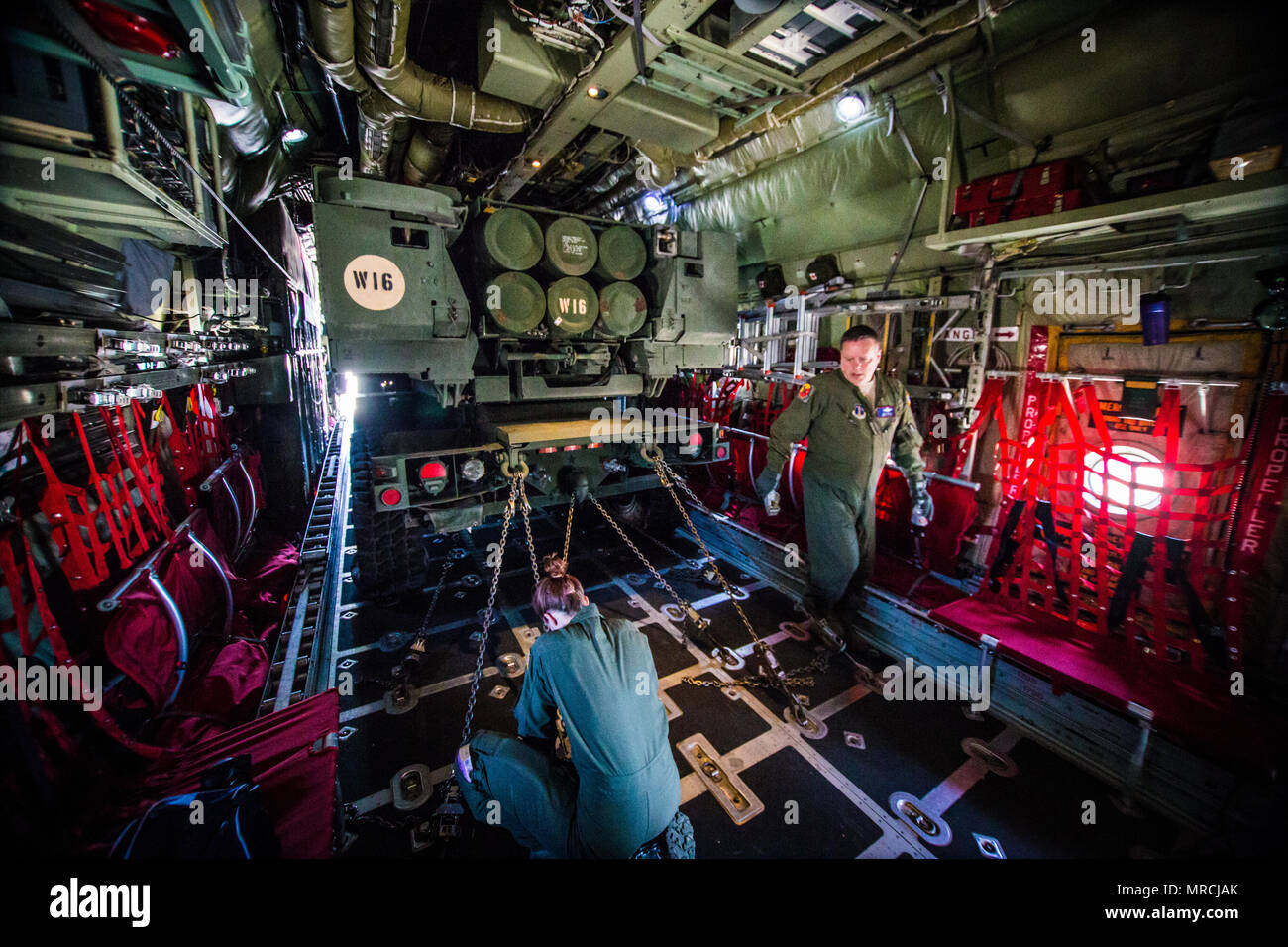 Female loadmaster hi-res stock photography and images - Alamy