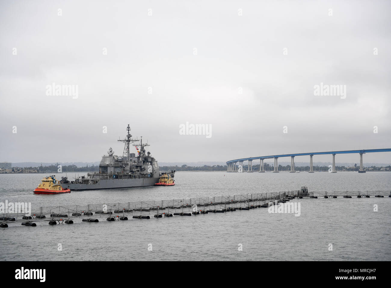 Ticonderoga Class Guided Missile Cruiser Uss Princeton Cg 59 Departs