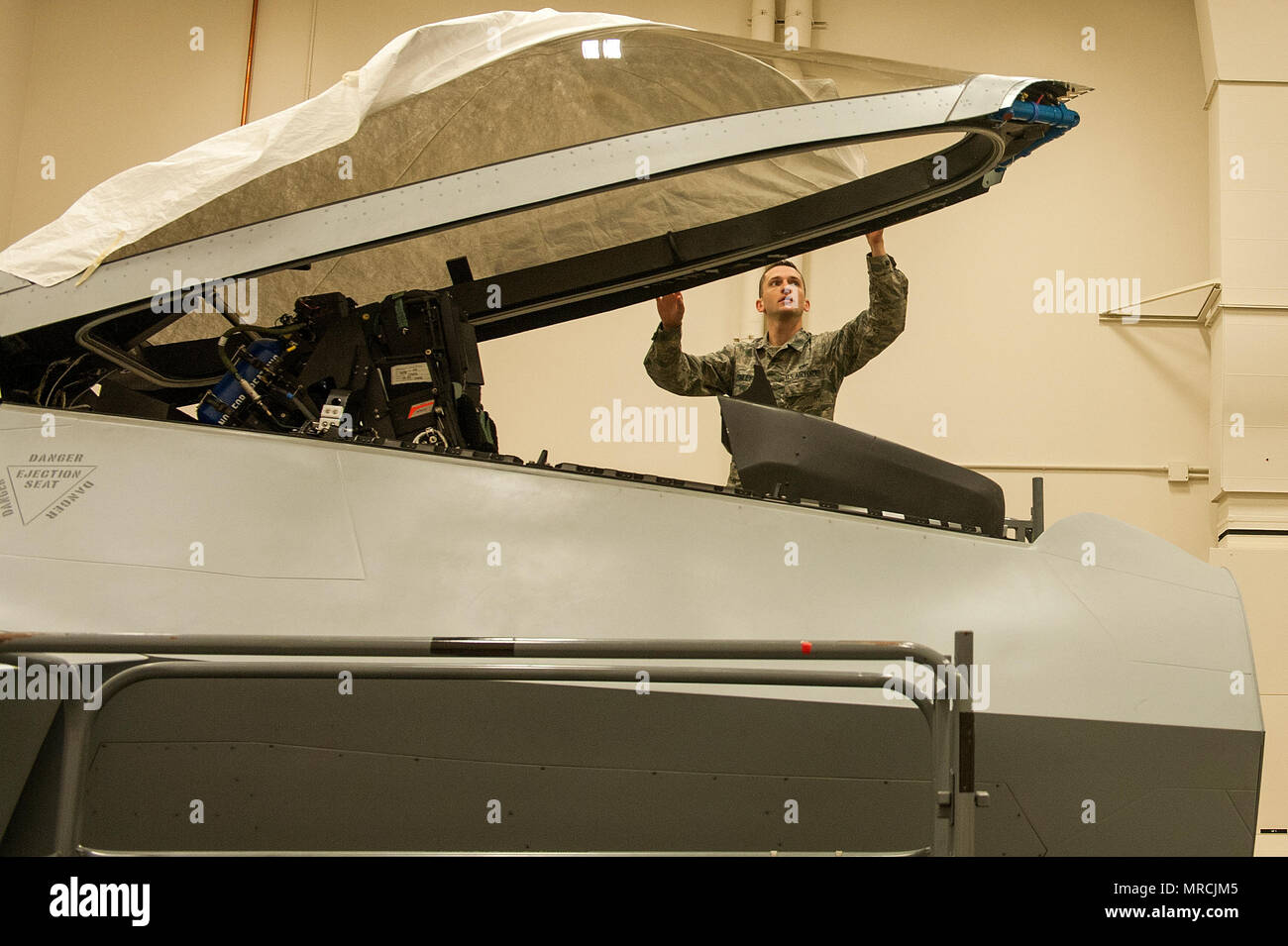 U.S. Air Force Tech. Sgt. Jeremy Finley, F-22 Raptor crew chief ...