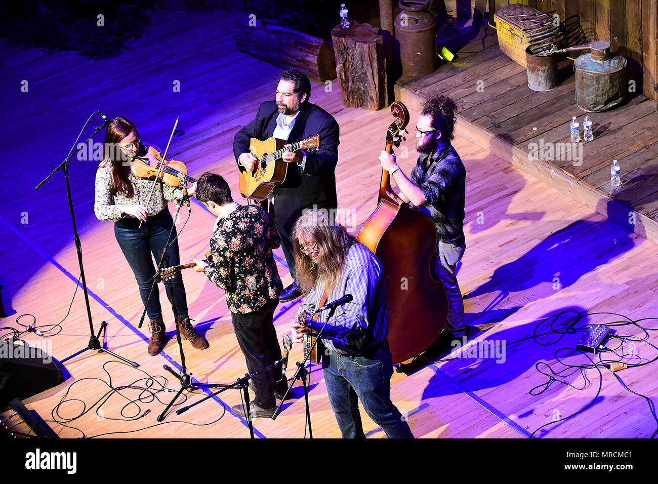 Bluegrass on stage hi-res stock photography and images - Alamy