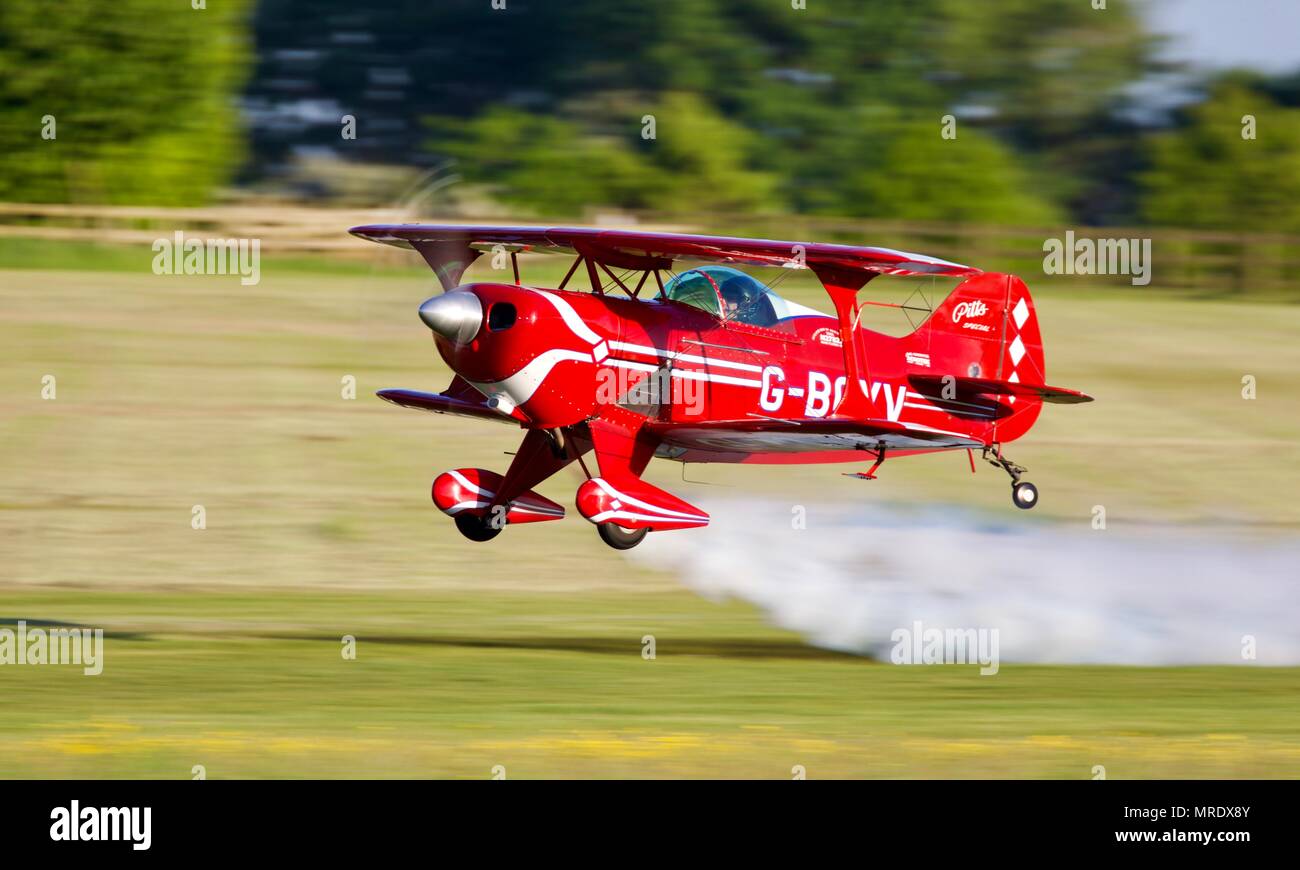 Aerobatic Biplane High Resolution Stock Photography and Images - Alamy