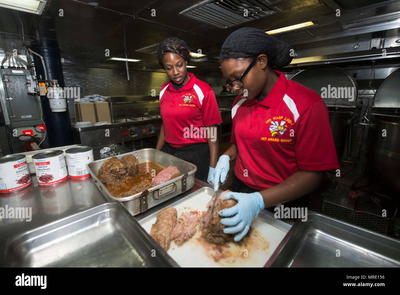 170608-N-BD308-042 ATLANTIC OCEAN (June 8, 2017) Culinary Specialist ...