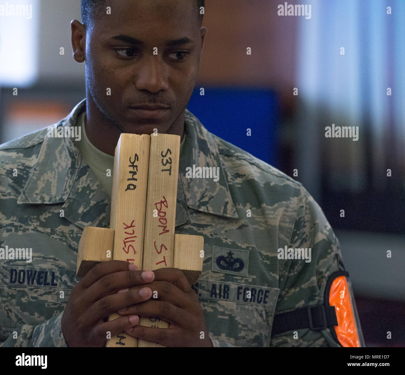 Wing sounds hi-res stock photography and images - Alamy