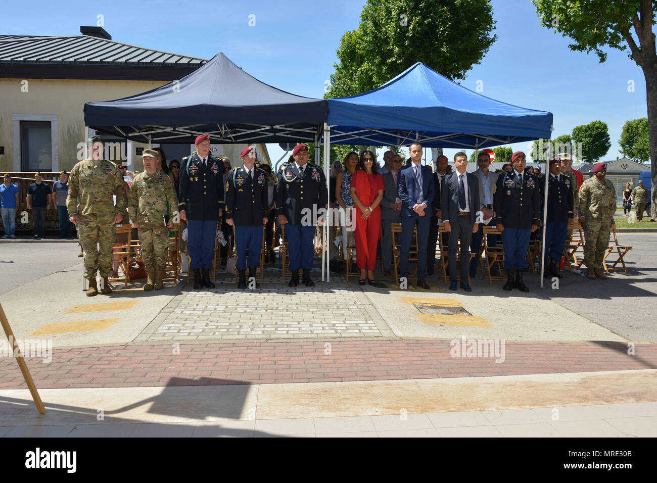 Command sgt maj christopher l mullinax hi-res stock photography and ...