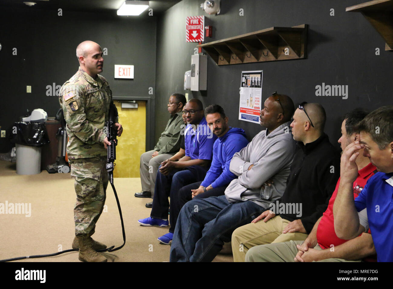 Virtual convoy operations trainer hi-res stock photography and images ...