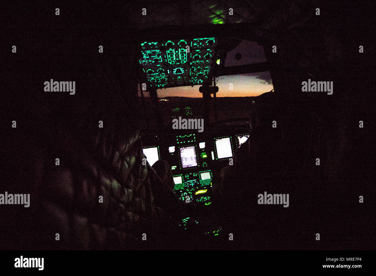 Chinook cockpit hi-res stock photography and images - Alamy