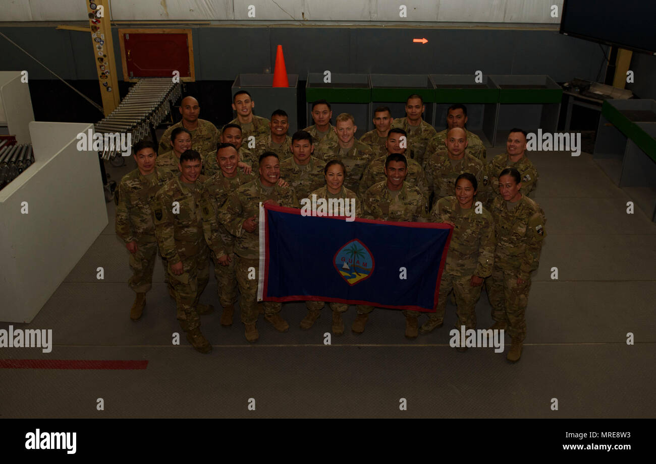 Soldiers assigned to the 368th Military Police Company, Detachment 5 ...