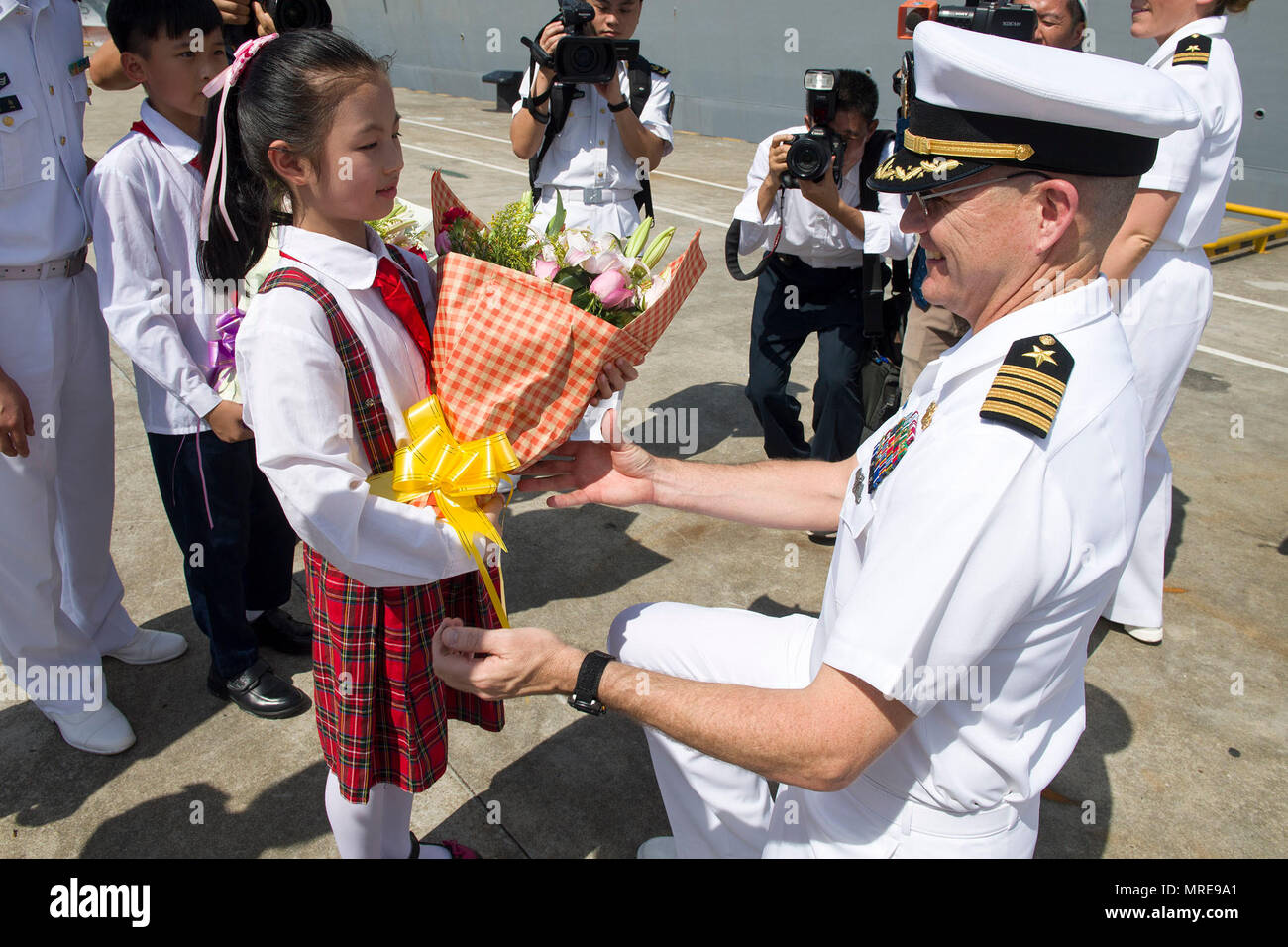 Destroyer squadron desron 31 hi-res stock photography and images - Alamy