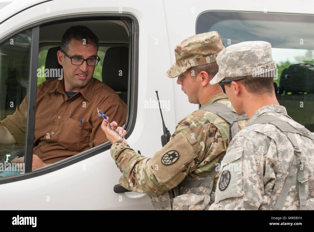 North Carolina Army National Guard soldiers from the 130th Maneuver ...