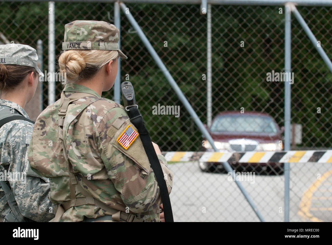 North Carolina Army National Guard soldiers from the 130th Maneuver ...