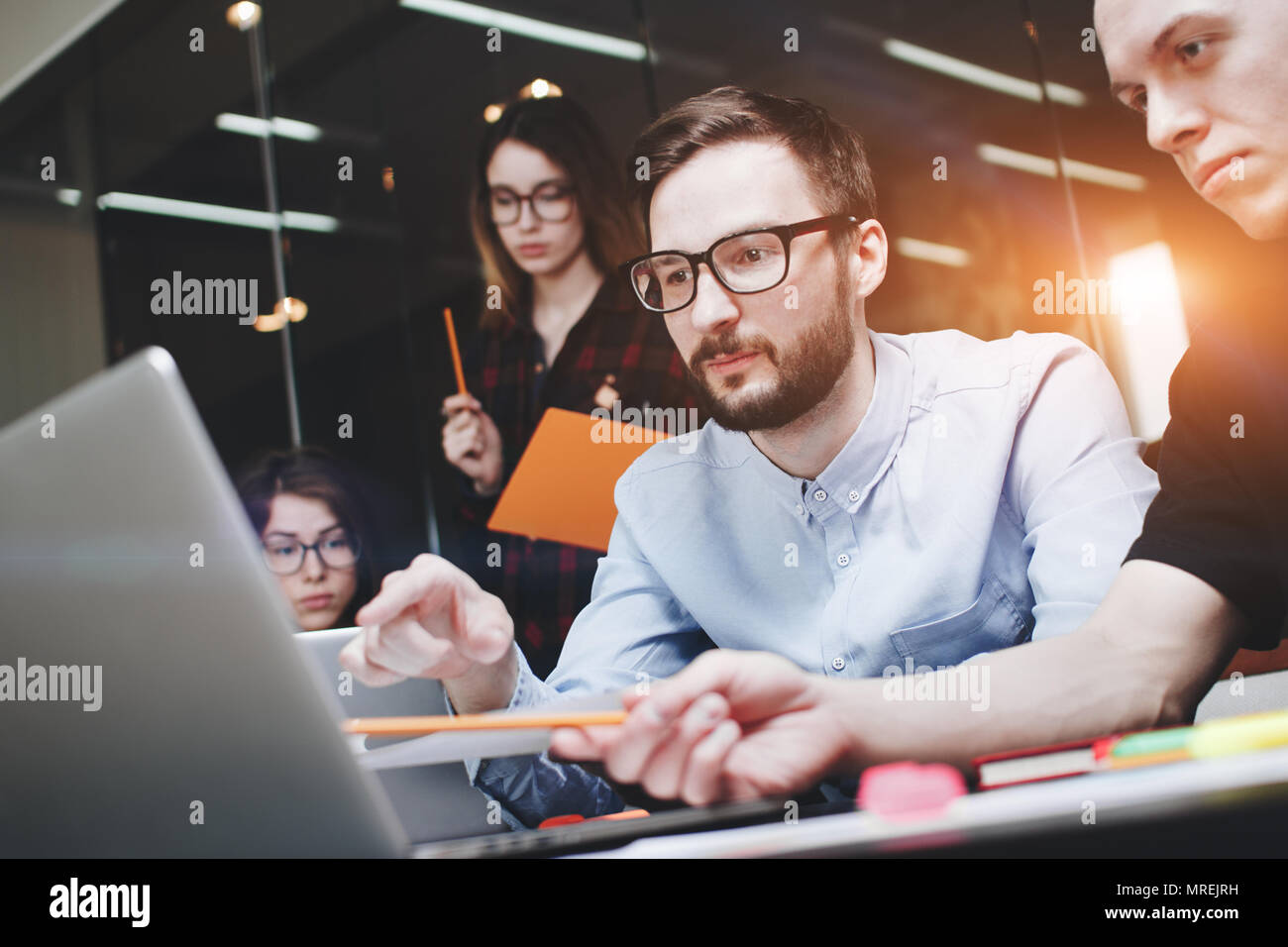 Generic meeting room hi-res stock photography and images - Alamy
