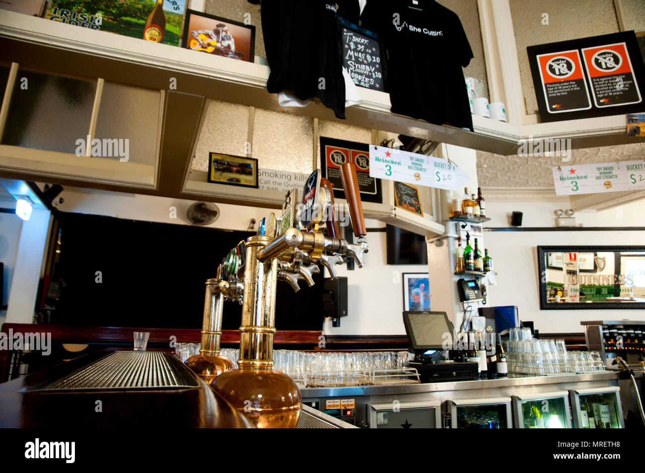 Traditional irish pub interior hi-res stock photography and images - Alamy